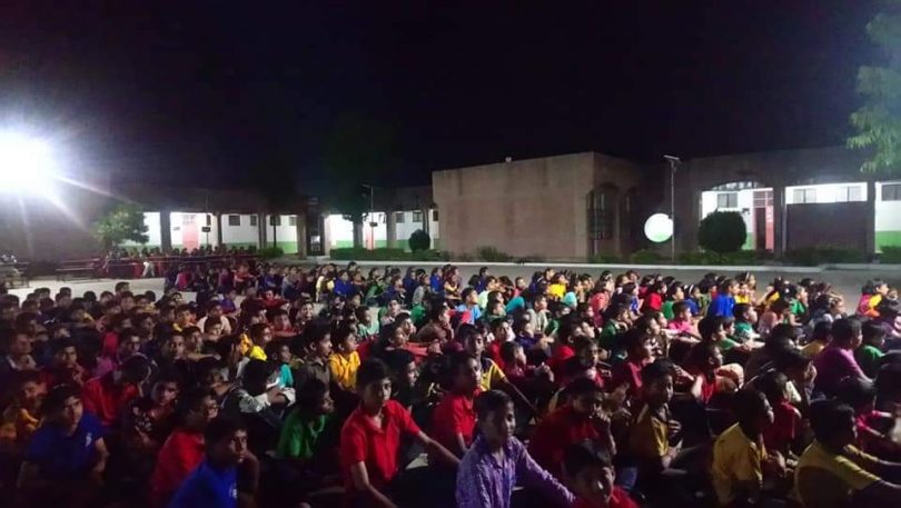 How the Navodaya Vidyalaya different from Normal schools 2024